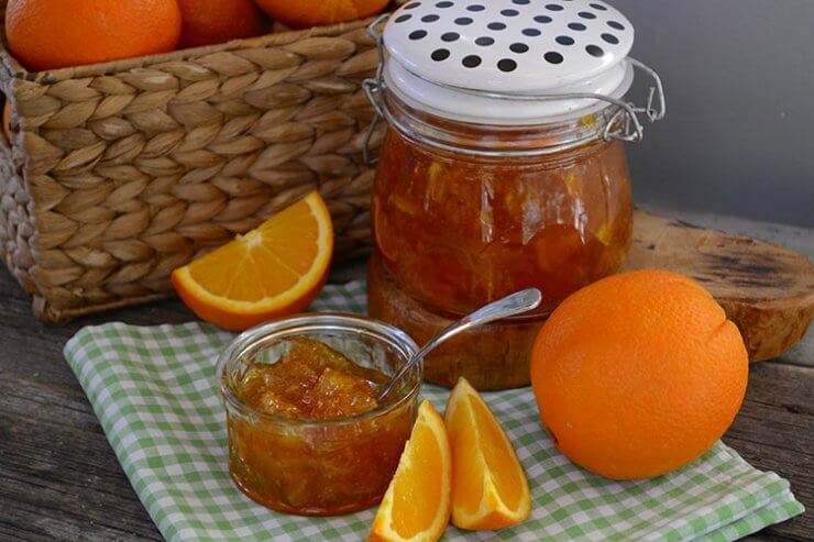 Dulceturi si Compoturi - Bucataresele Vesele