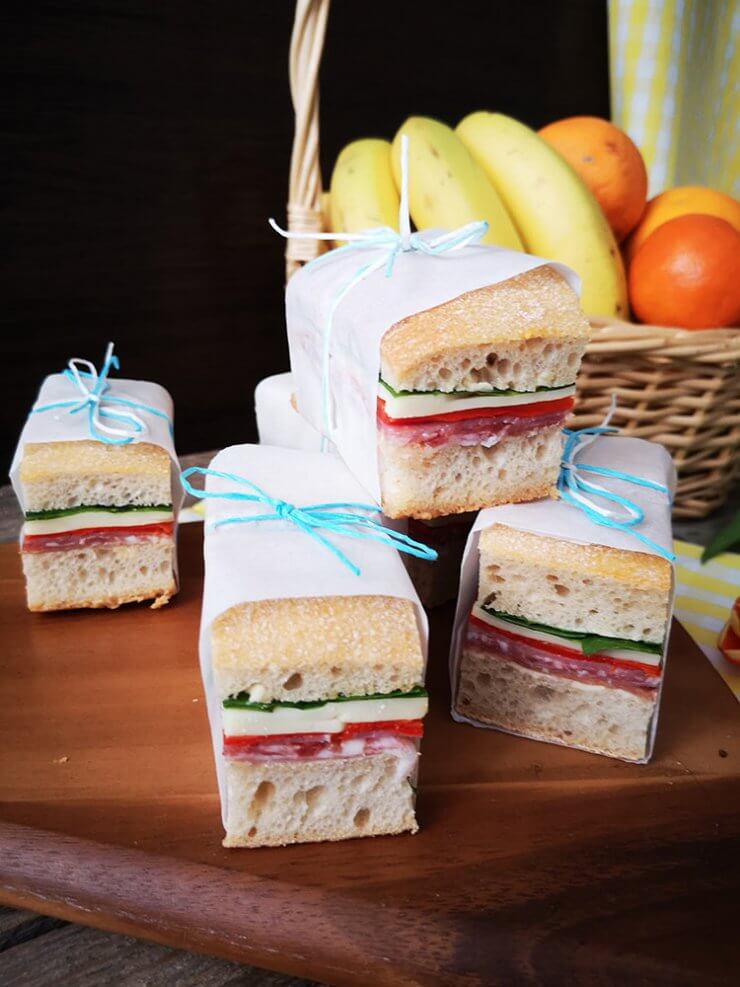 Sandvis cu friptura de vita, reteta rapida - Bucataresele Vesele