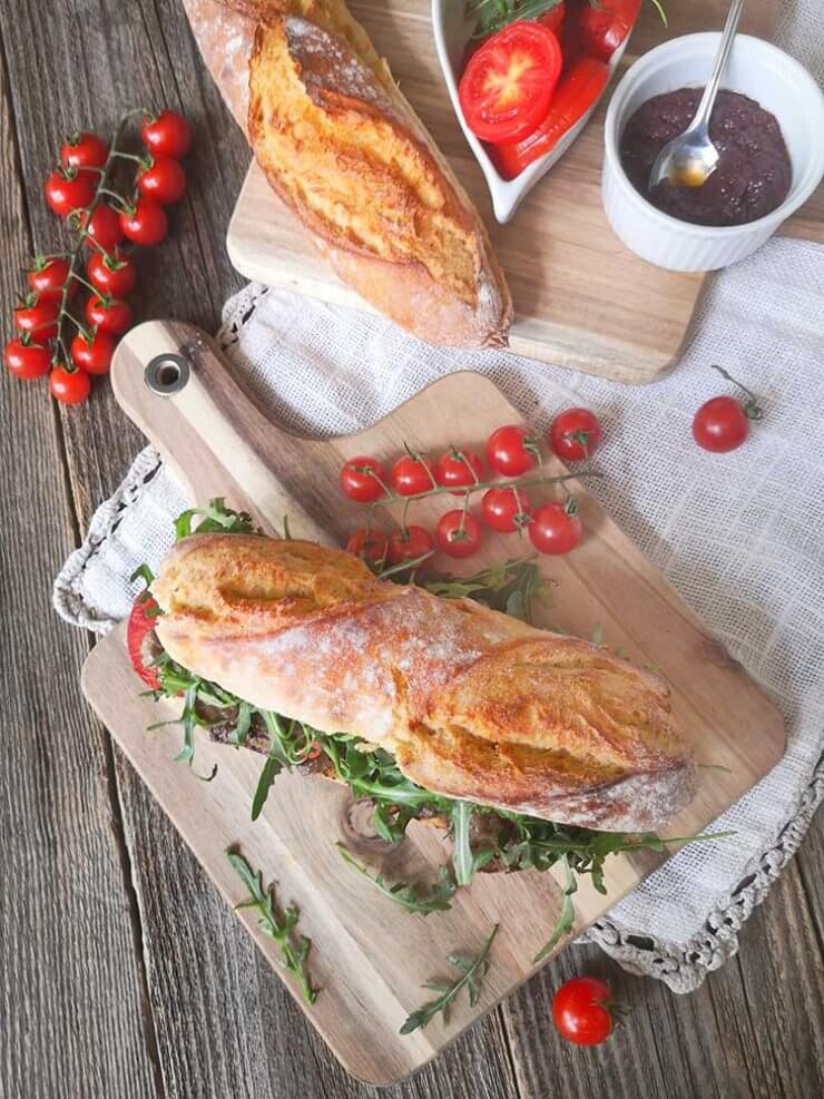 Sandvis cu friptura de vita, reteta rapida - Bucataresele Vesele