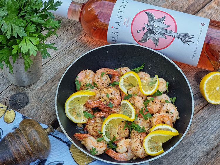 Creveti cu usturoi si patrunjel - Bucataresele Vesele